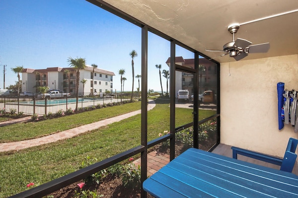 Perfect Island Getaway Beachfront Condo On Sanibel Island 2b1 - Sanibel, FL