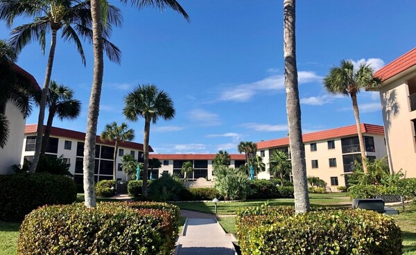 Breathtaking Gulf Views - Sanibel Island - Sandalfoot 3a3 - Sanibel, FL