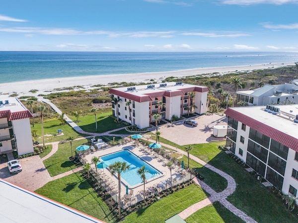 Ground Floor Sanibel Condo Seps To The Beach - Sandalfoot 5b1 - Sanibel, FL
