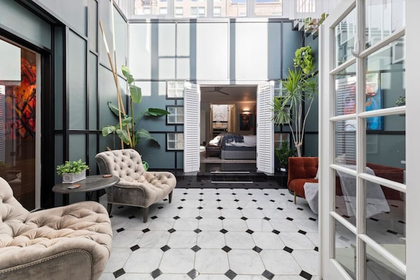 Jackson Rooftop Loft By The Bars - Omaha, NE