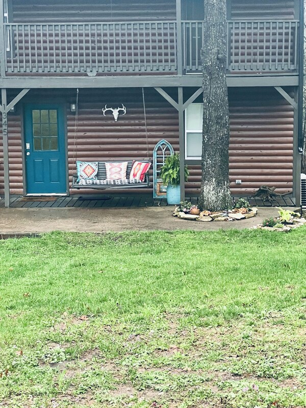 3-br, 2 Bath, Private Lakefront Cabin, Water Access, At Pomme De Terre Lake - Pomme de Terre Lake, MO