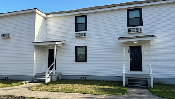 The Monroe: 2-bedroom Townhome. Walk To Lsu - Baton Rouge, LA