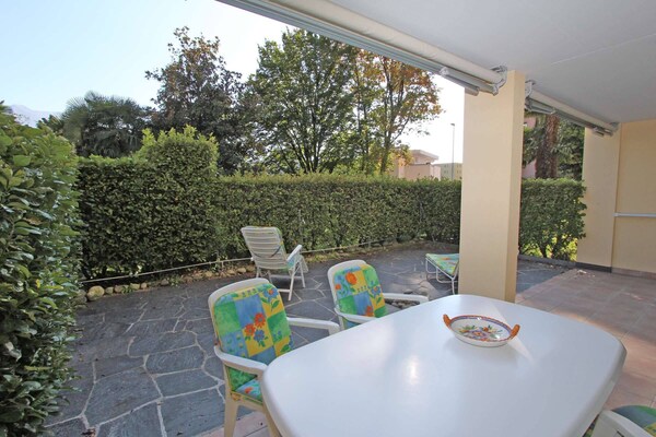 Modern First Floor Apartment In A Well-kept Apartment Building In A Quiet Location - Minusio