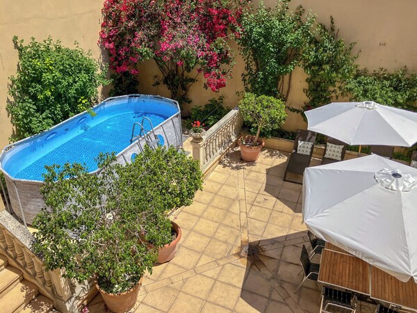 Villa Nekazabal - Five Bedroom Villa, Sleeps 10 - Majorca