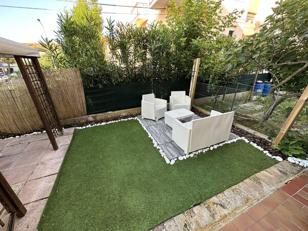 La Casa Di Tommaso - Three Bedroom Apartment, Sleeps 8 - Numana