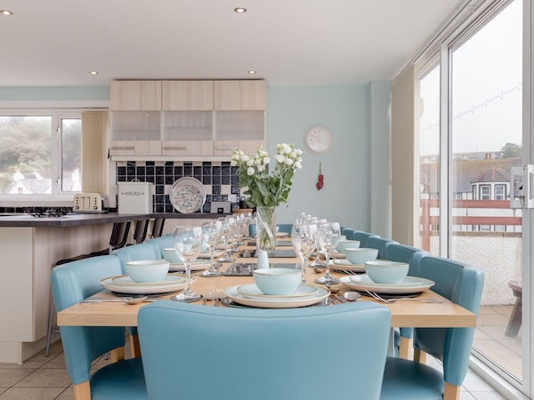 Stunning Private Villa For 16 Guests With Wifi, Tv, Patio And Pets Allowed - Stranraer