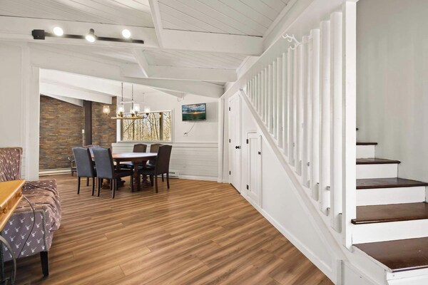 Black Birch Bungalow  Welcome To Your Charming Mountain Retreat! - Aa429 - Beech Mountain, NC