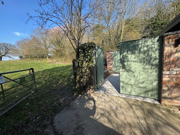 Bijou Boutique County Room, Private Terrace With Beautiful Countryside Views. - Rutland