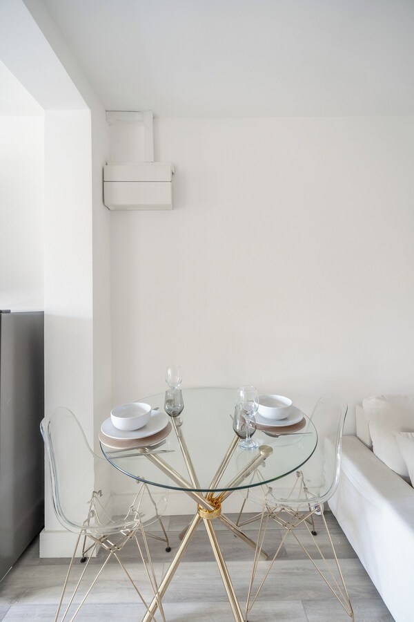 Stylish 2-bedroom Retreat In Downtown Rochester - 查塔姆