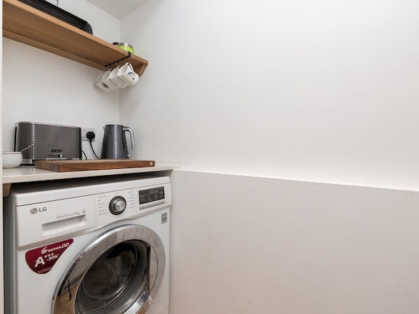 Pass The Keys | Fabulous 2 Bedroom House In A Central Location - Bath