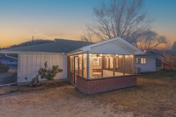 Modern Comfort & Convenience  3br Home Next To Juniata College! - Rothrock State Forest, Spruce Creek