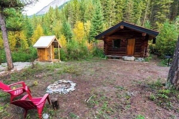 Off-grid Cabin With Private Waterfalls - Banff National Park