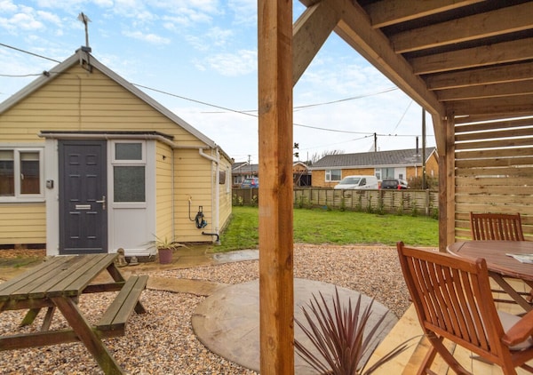 The Shack - Two Bedroom House, Sleeps 4 - Hickling Broad
