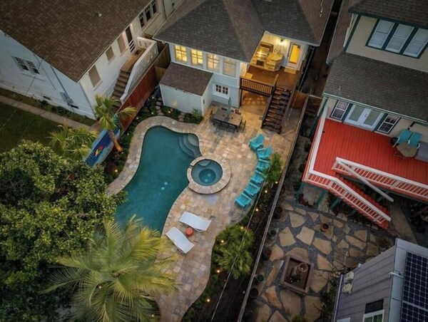 Walk To Pleasure Pier; Heated Pool & Hot Tub - Galveston, TX