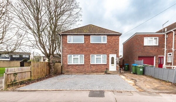 Central Flat, Off-road Parking - Southampton