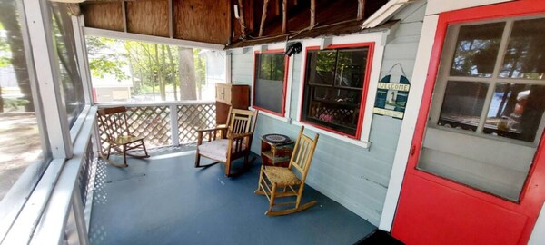 Bunkhouse Cabin At Toddy Pond - Water Fun, Close Coastal Towns/parks And More! - Orland, ME