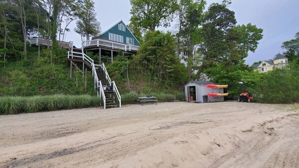 Spectacular Waterfront W/private Beach 5 Br Island Heights - New Jersey