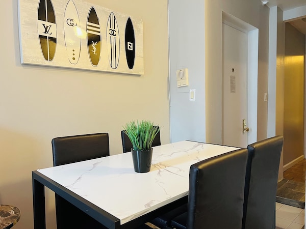 Charming 2br Midtown Gem Walk To Times Square, Hudson Yards & Broadway! - Queens, NY
