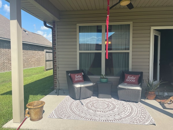 Charming 3-bedroom House With Wifi,near Downtown Thibodaux And Aerial Hospitals. - Thibodaux, LA