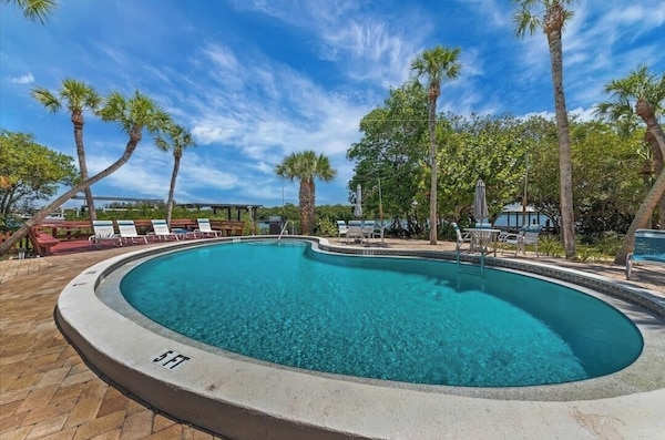 100 Steps From Gulf! Spacious & Updated This 3 Bdrm Condo Is Walkable W/ Kayaks! - Manasota Key, FL