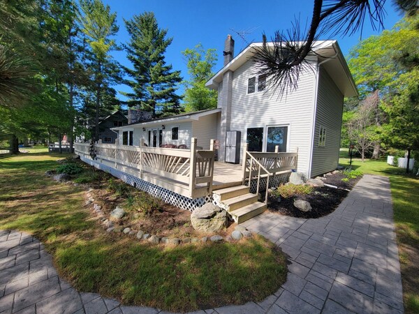Lake Avalon - Charming 4-bedroom, 2-bathroom Lake House - Apache Lake, Hillman