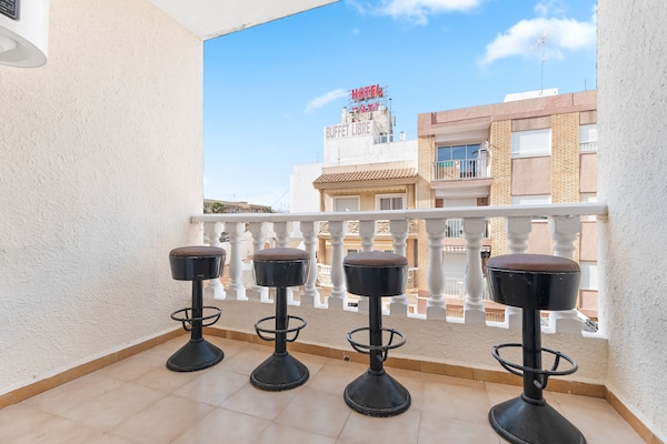 Apartment 'Frente Al Mar' With Sea View, Wi-fi And Air Conditioning - Torrevieja