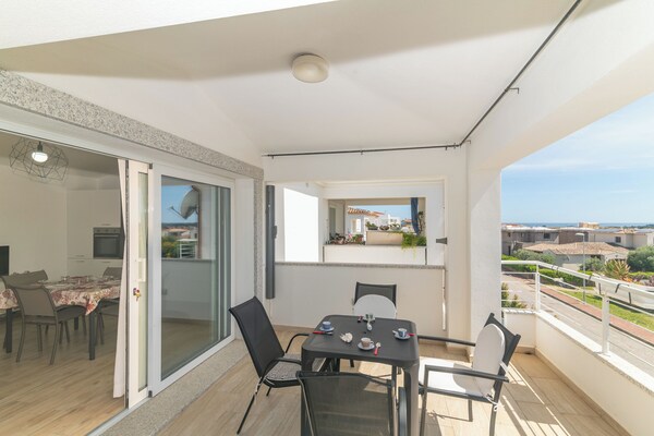 Appartement 'Casa Virginia' Avec Vue Sur Mer, Terrasse Privée Et Climatisation - Budoni
