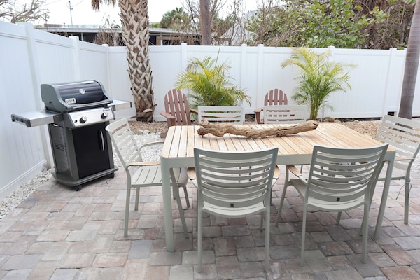 Modern Beachside King Suite On Englewood Beach - Manasota Key, FL