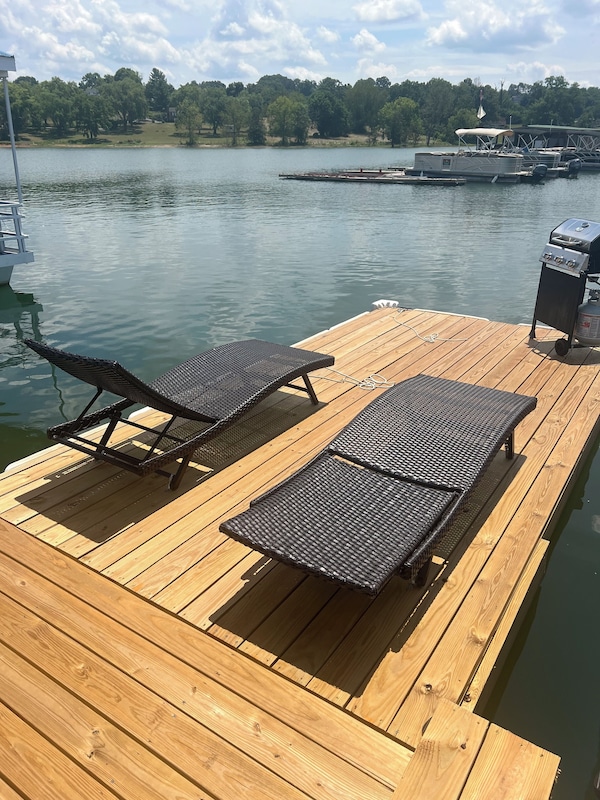 Charming Land Accessible Houseboat In Morristown - Morristown, TN