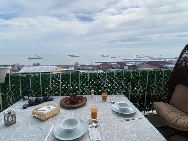 Charming 1-bedroom House In Enchanting Istanbul With Ac, Wifi - Beylerbeyi