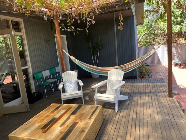 Sellicks Beach Getaway - Cosy 3 Bedroom Home, 1 Street Back From Beach. Sleeps 8 - Adelaide