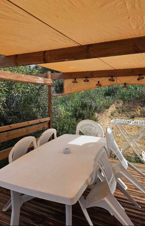 Chalet Familial Dans Camping Avec Piscine - Haute-Corse