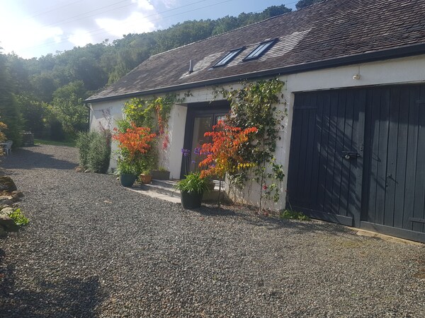Charming Cottage In Cairndow, Set Within Stunning Gardens With Outstanding Views - Inveraray