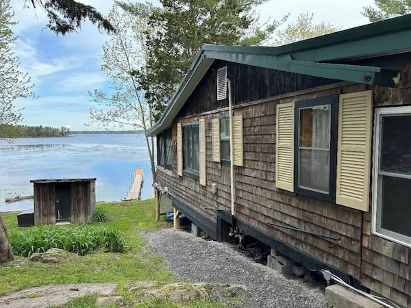 Small Lakefront Cabin On Black Lake With Dock -Can Sleep 13 - Brockville