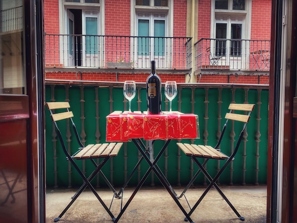 San Fermín Desde El Corazón De Pamplona: Elegante Apartamento En Pleno Centro - Navarra