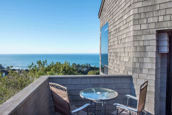 Hillside Family Home For 10 With Panoramic Ocean Views! - Sea Ranch, CA