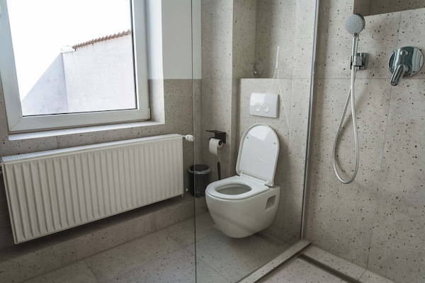 Exklusive Jugendstil-residenz Im Philosophenviertel  Großzügige Luxuswohnung Mi - Hildesheim