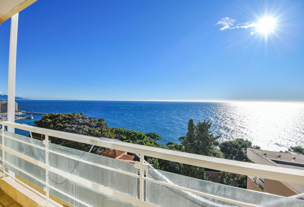 Appart Vue Mer Splendide Et Plage Proche De Monaco - Èze