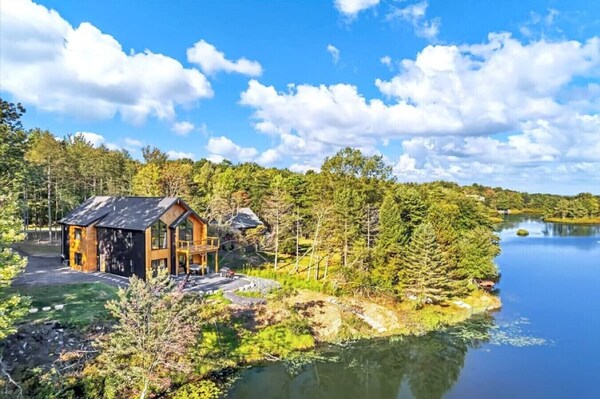 New The Nordic Lakehaus | Hot Tub & Theater Room - Pocono Lake, PA