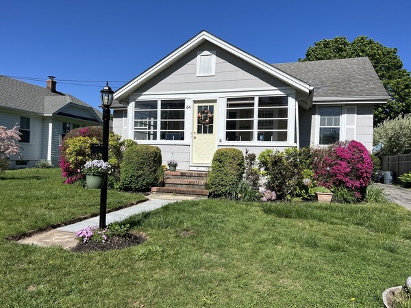 Charming 3-bedroom Cottage, Steps To Sandy Beach & Restaurant In Wine Country. - Riverhead, NY