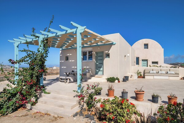Welcome To Dune Santorini Summer House Situated On The Island Of Santorini - Santorini
