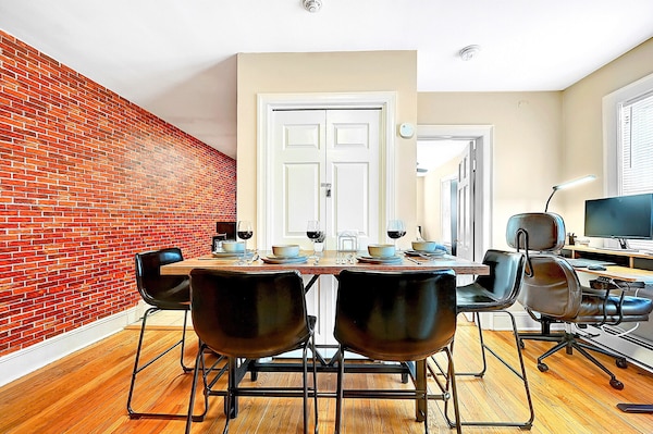 Walk 2 University/free Parking/standing Desk - Princeton, NJ