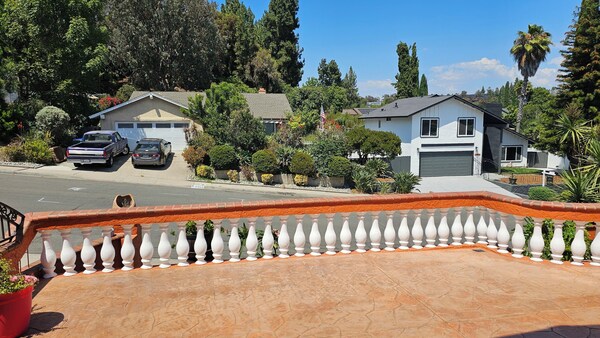 San Diego Getaway - Poway, CA