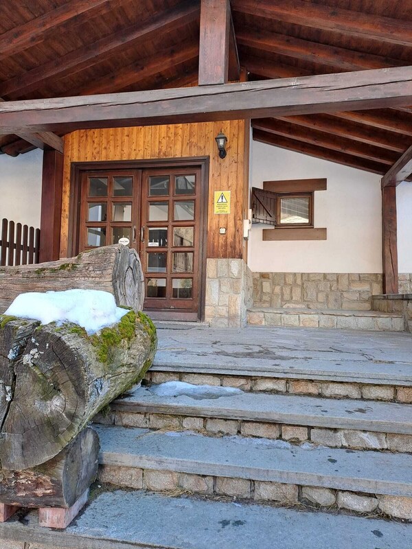Lovely Apartment In Champoluc -6/8 Beds - Pets Allowed - Champoluc