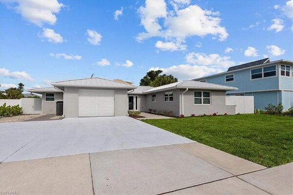 3-bedroom House In Charming Fort Myers Beach Laguna Shores District Lovers Key - Fort Myers Beach, FL