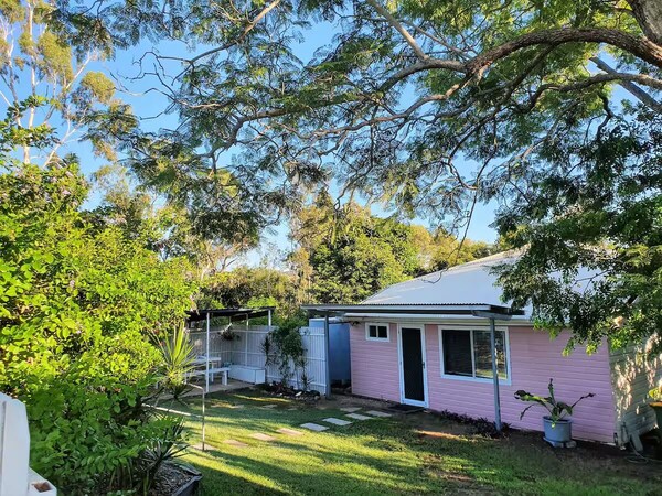 Mt Morgan Hillside Cottage - Queensland