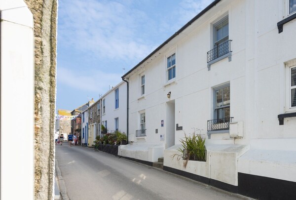 Serendipity Cottage -  A Cottage That Sleeps 6 Guests  In 3 Bedrooms - St Ives