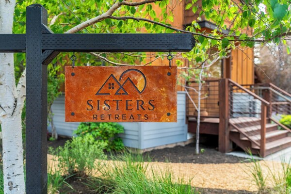 Spacious Retreat For Reunions, Friends, Family, And Business - Sisters, OR