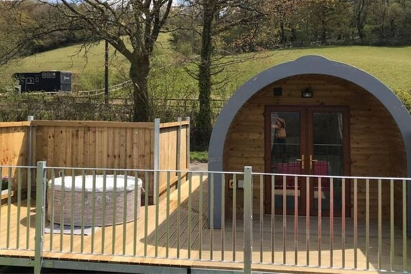 Towy Valley Pod - Llandeilo
