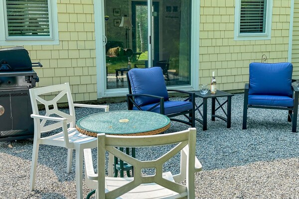 Elegant Home With A Cozy Living Area, Wifi, Backyard, And Washer/dryer - Swan Island, Richmond